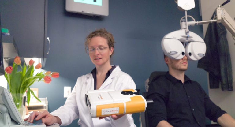 Handheld Autorefractor: QuickSee from PlenOptika